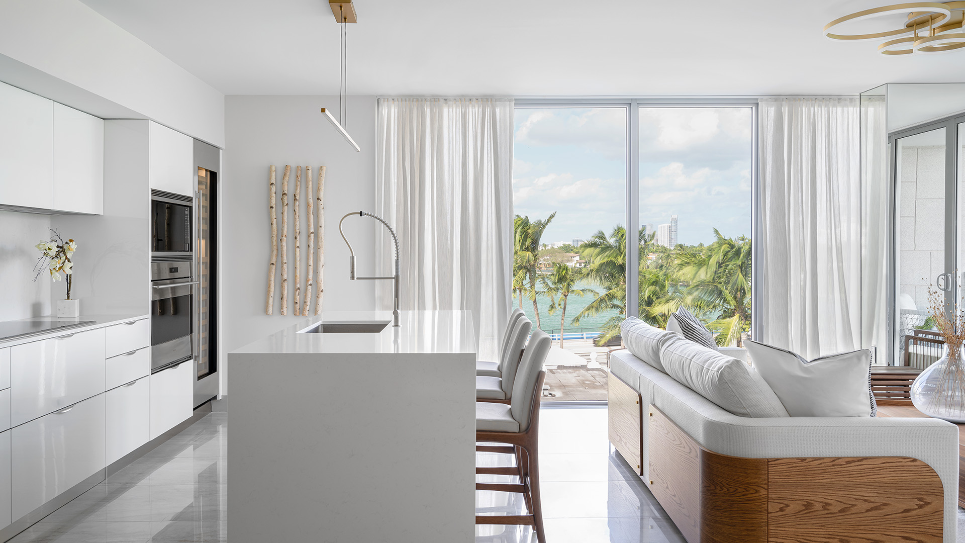 BIJOU BUILDING | Adriana Hoyos Ecuador